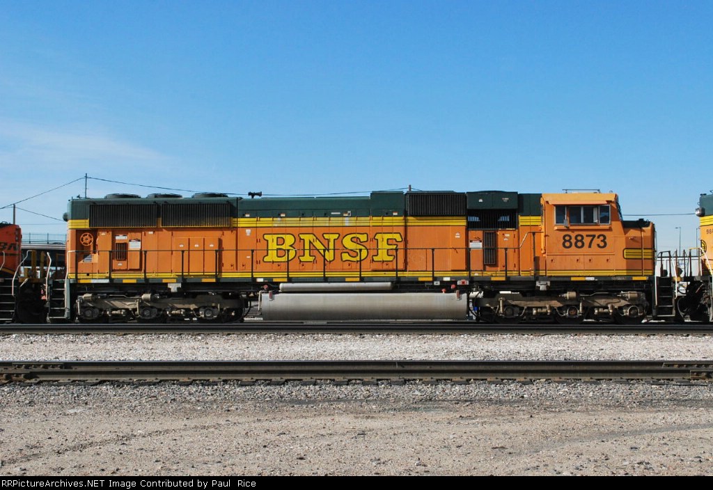 BNSF 8873
